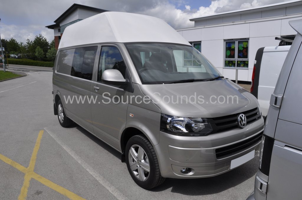 VW_Transporter_T5_2015_reverse_camera_upgrade - Source Sounds